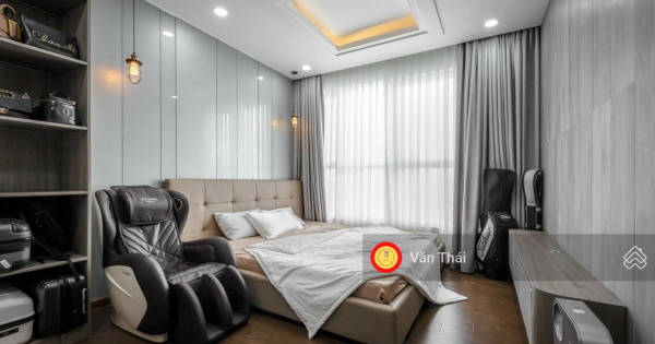 Bán gấp căn hộ chung cư Kingdom 101. 102m2,3PN 10 tỷ-71m2,2pn:giá:6.8 tỷ. 0933 033 *** Thái ...