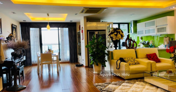 Bán chung cư Tứ Hiệp Plaza căn góc 84m2, 3 ngủ, 2 vs, full nội thất chỉ nhỉnh 2 tỷ