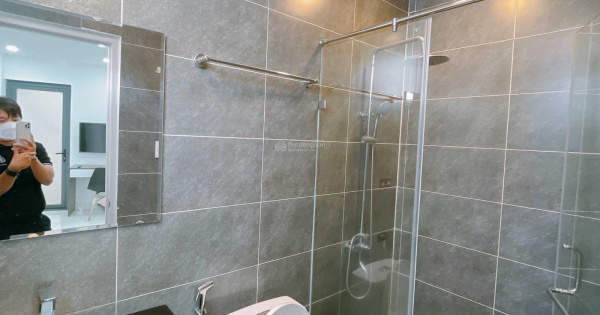 Cho thuê căn hộ siêu đẹp ngay chợ Bà Chiểu, gần Hutech, Văn Lang view ...