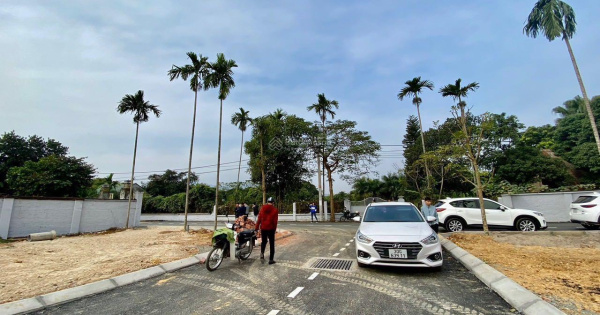 Siêu phẩm 87m2 cạnh nhà máy in tiền hàng xóm Vingroup giá cắt lỗ 400tr cách đại học quốc gia 2km