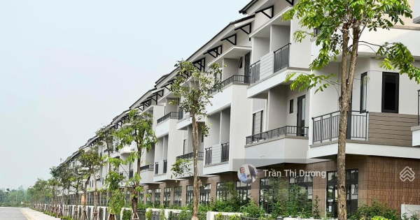 Không thể bỏ qua shophouse 3tầng Centa Riverside chỉ 5,x tỷ bao phí