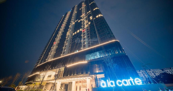 Bán gấp! (Căn góc) 2PN view biển A La Carte Hạ Long B11 tầng cao giảm 1 ...
