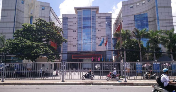 Bán nhà ngay Quốc Lộ 13, Fatima, Đại Học Luật, Uỷ Ban. HHMG