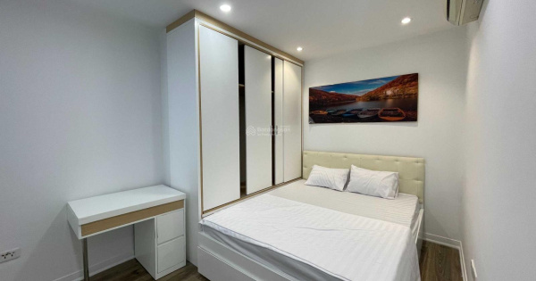 Do chuyển định cư không sử dụng nên cần bán căn hộ 2PN 74m2 view vịnh trung tâm Bãi Cháy, Hạ Long