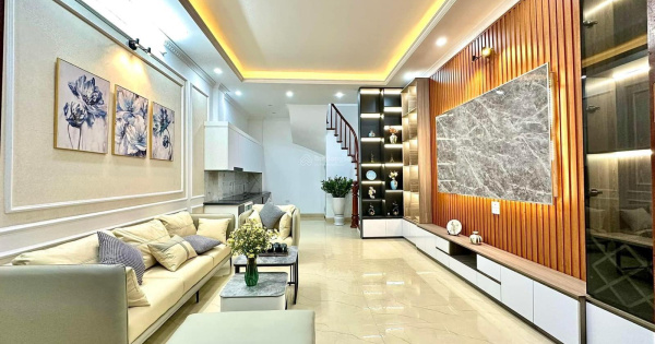 30m2*5T_Mt 3.6 m_5.4 tỷ_NGÃ 4 LẠC TRUNG_KIM NGƯU_HAI BÀ TRƯNG_Ô TÔ ĐỖ CỔNG 0985 818