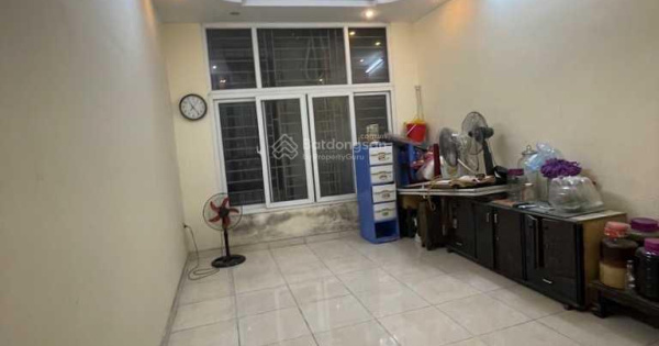 Nguyễn Trãi, Ngã Tư Sở cần sang nhượng nhà đẹp bền 30m2, 5T, MT 3.6m. Ngõ thẳng rộng, 60m ra phố