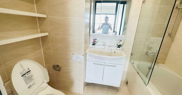 Giá thật! 3PN, 2WC, 93m2, BC Đông Nam, tầng trung đẹp, full NT cao cấp ...