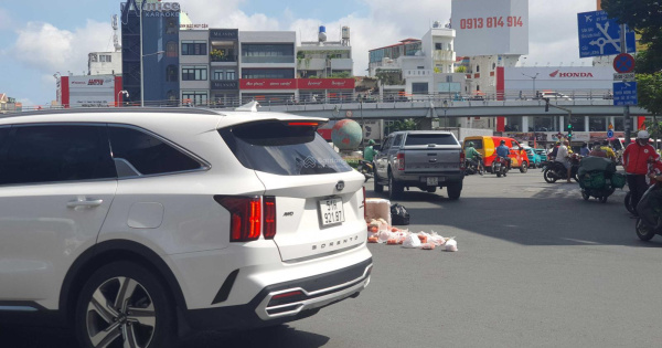 Cho thuê 2MT Hoàng Văn Thụ (vòng xoay ngã 7), Tân Bình.(18x22m) 2 tầng, giá cho thuê 250tr/tháng