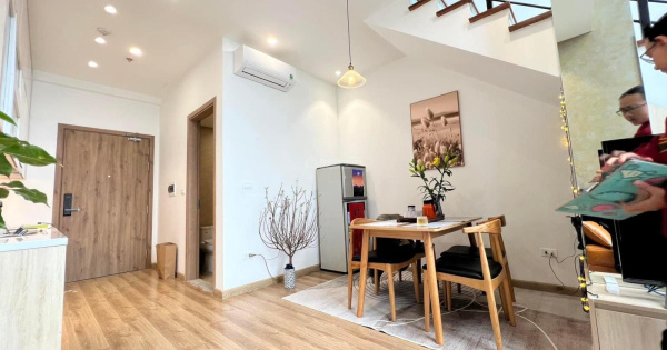 Mezza studio thông tầng trần cao 6m làm được 2 tầng