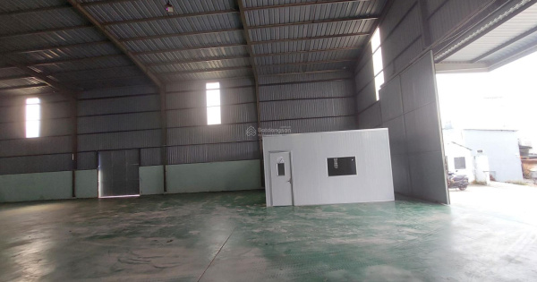 Cho thuê xưởng 2100m2. PCCC vách tường, trạm điện 250kva. Đường xe cont ...