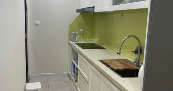 Cho thuê CHCC Trung Yên Plaza, Trung Hòa, Trần Duy Hưng, 60m2, 1PN, 1PK ...