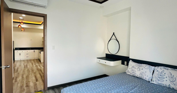 Kiều Trinh - Bán căn góc rẻ view phố nhộn nhịp toà 1A mặt Đường Hòn Chồng ngắm biển đẹp trong PN