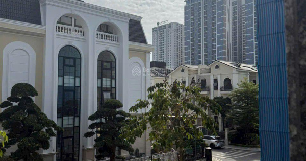 Bán Biệt Thự siêu víp Stalake Tây hồ Tây 286m . Giữa Nội đô thành phố ...