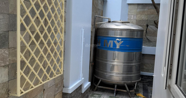 Xuất cảnh bán BT Kdc Trung Sơn Bình Chánh dt 10x20 trệt 2 lầu giá 30 tỷ tặng NT sổ hồng riêng