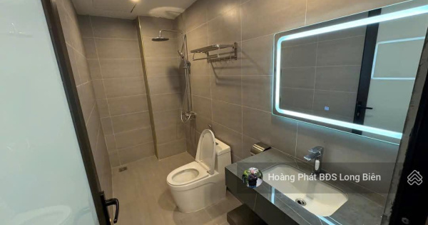 Bán nhà Đàm Quang Trung - đi bộ ra Aeon Long Biên. Thang máy - ô tô - full nội thất. LH 0965 858