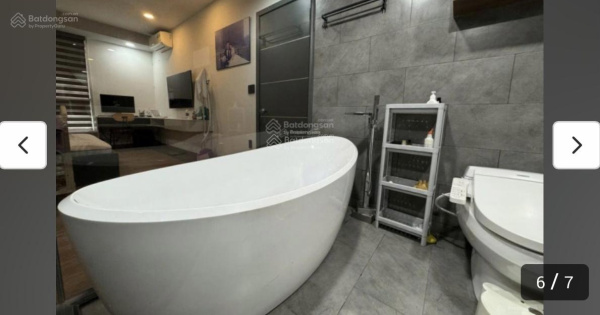 Bán CHCC Oriental Plaza 685 Âu Cơ DT 84m2, có 2PN, giá 3,075 tỉ