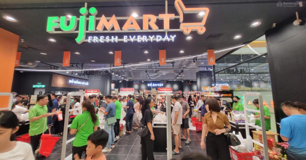 Cho thuê sàn thương mại TTTM Diamond Palace - 25 Lê Văn Lương (trực ...