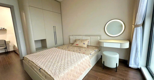 Tôi bán gấp căn 1PN+ 43m2, 2 tỷ 885tr, tầng 16 full đồ đầu tư hơn 250tr ...