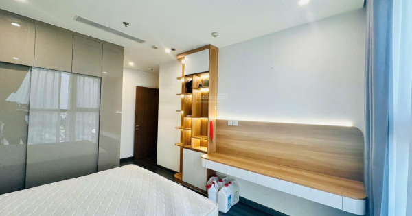 Cần bán nhanh căn góc 2N2VS bên Ruby cao cấp, tầng đẹp ban công Đông Nam view sông và biệt thự