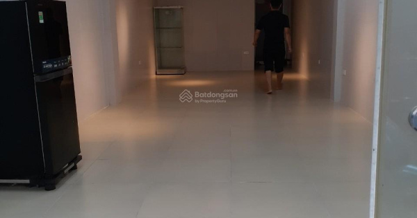 ChothuêTTtầng1:140m2,Mt:6m,2thoángỞKDoanh,Phòngkhámkho,PhươngMai,ĐĐa,HN ...