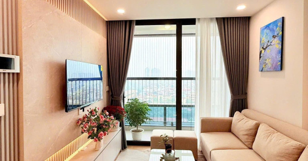 Bóc Tem Studio 10tr ( cơ bản ) , full đồ 13tr . 2n2vs (15tr) ở ngay ...