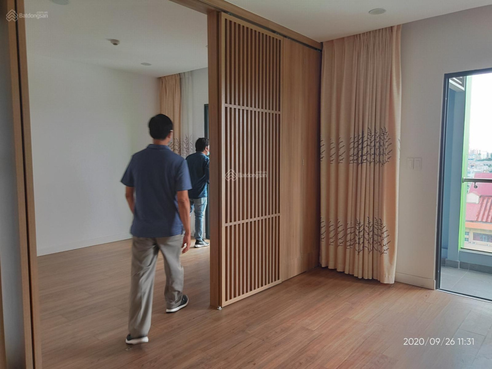 Mình cần bán căn hộ văn phòng officetel Republic Plaza số 18E đường ...