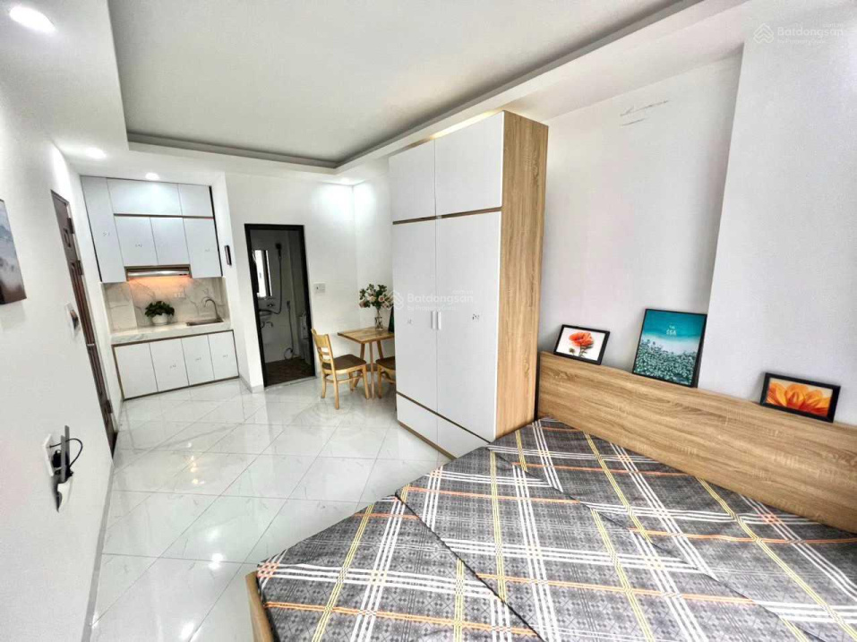 Studio 25 m2, có thang máy, đang trống, 4 triệu 8, Phan Đình Giót ...