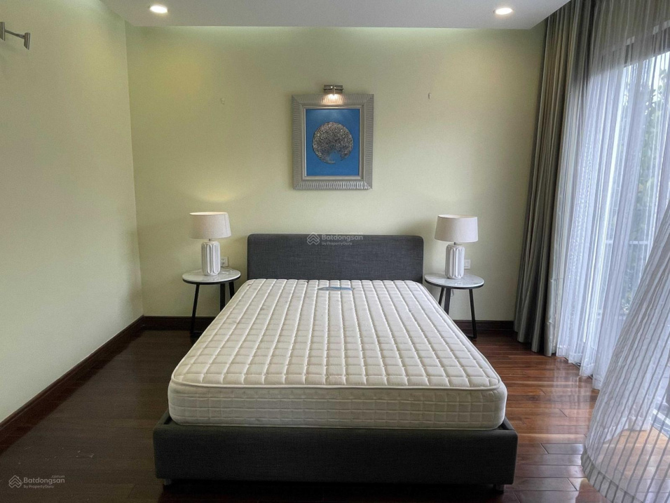 Siêu VIP đơn lập Hoa Sữa 230m2 Vinhomes Riverside 5PN có thang máy view ...