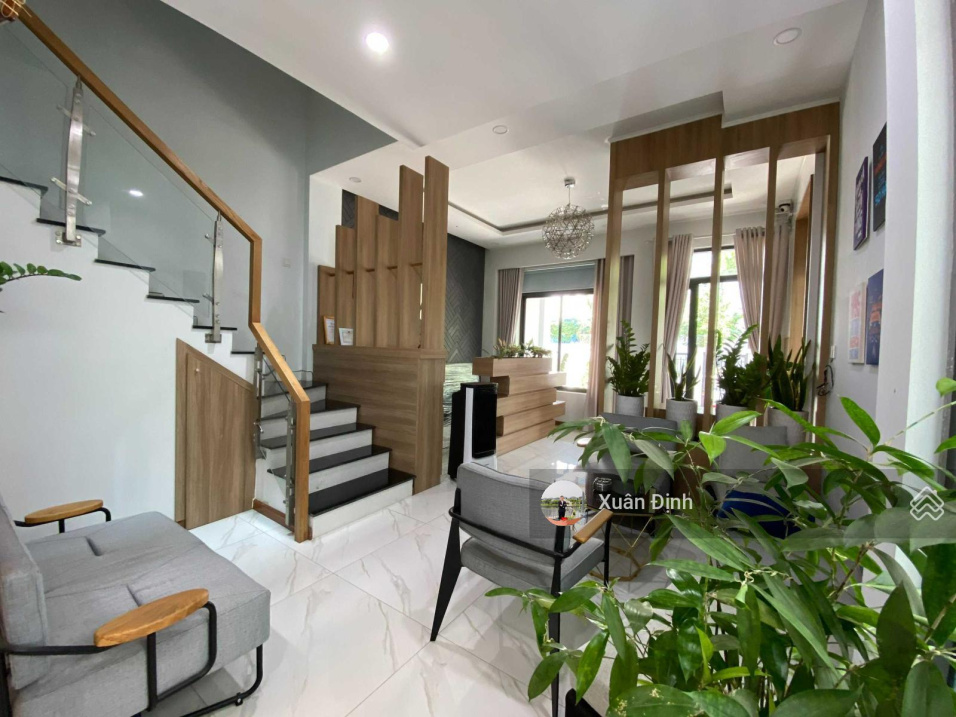 Cho thuê nhà phố căn góc 7x20m view công viên, HTCB giá chỉ 25tr. Còn ...