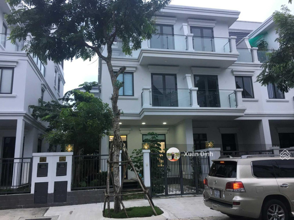 Cho thuê nhà phố căn góc 7x20m view công viên, HTCB giá chỉ 25tr. Còn ...