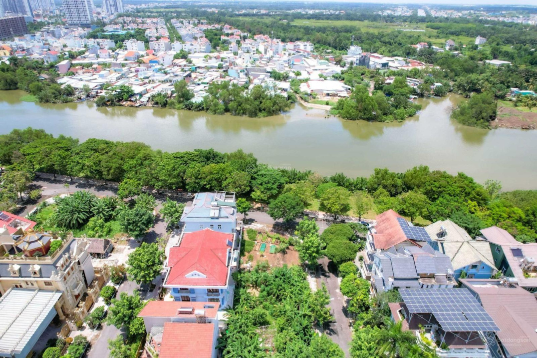 Bán đất biệt thự Sadeco Ven Sông Tân Phong Quận 7