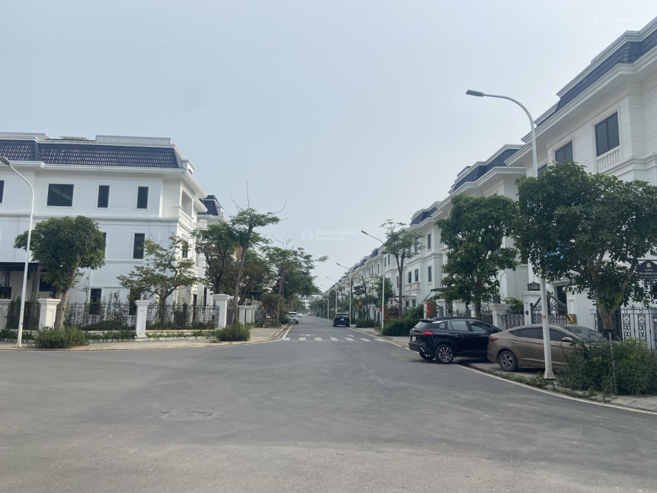 Ra hàng 4 căn shophouse VCI Chùa Hà giá hơn 2tỷ xây 3 tầng hoàn thiện ...