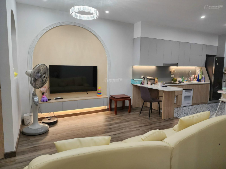 Bán căn hộ 2PN DT 65m2 tòa 18T2 Trung Hòa - Nhân Chính, giá 3 tỷ bao ...