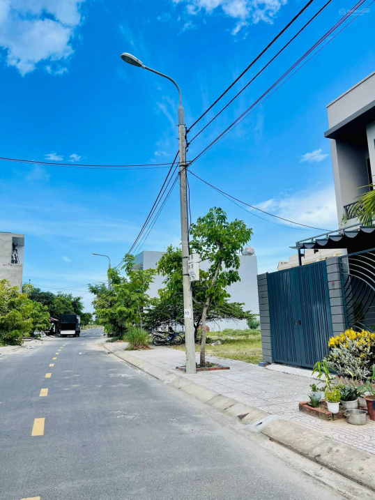 Block B2 - 20 - 67x, trục đường 5.5m song song Mê Linh đẹp nhất dự án ...