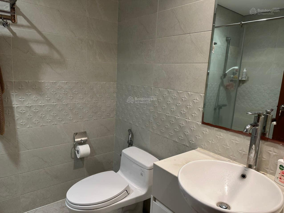 Bán căn hộ B11 Nam Trung Yên 65m2 2PN 1WC nhà đẹp giá 2.45 tỷ liên hệ ...