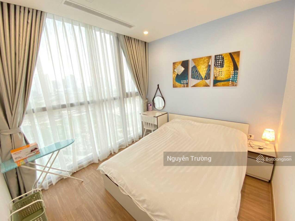 Chính chủ bán căn hộ 95m2, 3PN, cửa TB, ban công ĐN - ĐB, CC Mipec ...