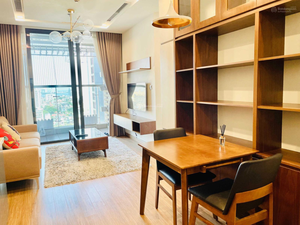Chính chủ cho thuê căn hộ Vinhomes Metropolis, 57m2, 1PN, 23 triệu, nội ...