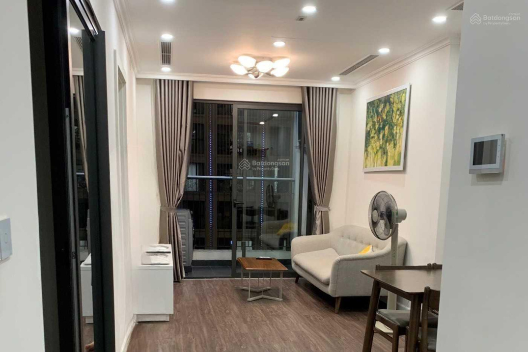 Chính chủ bán căn 2 ngủ 67m2 tầng cao view cực đẹp, full đồ nhập khẩu ...