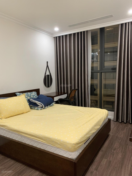 Chính chủ bán căn 2 ngủ 67m2 tầng cao view cực đẹp, full đồ nhập khẩu ...