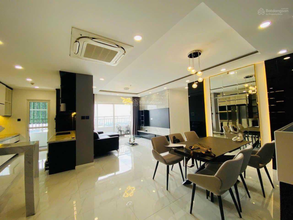 Chính chủ cần bán căn hộ CC Everrich Infinity, Q5, 110m2, 3PN, giá: 8,3 tỷ, LH: 0907 970 *** (sổ)