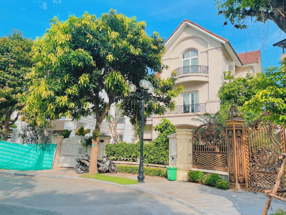 Chính chủ cần bán biệt thự đơn lập hơn 500m2 view vườn hoa, ngã ba sông ...