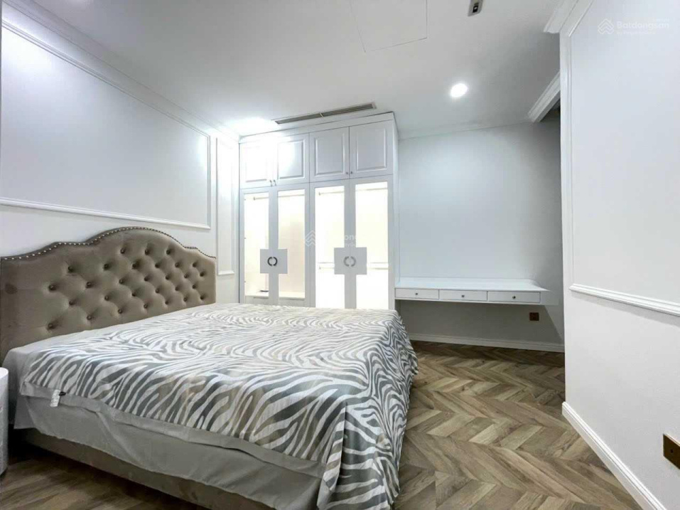 Bán chung cư Topaz Garden, Q. Tân Phú, DT: 63m2, 2PN, 2WC. Giá 2tỷ4, LH ...