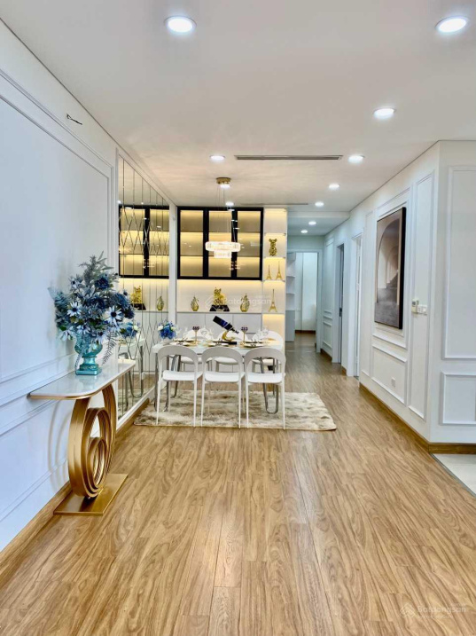 Chính chủ bán gấp chung cư VC7 136 Hồ Tùng Mậu DT 111m2 tầng 15 giá rẻ nhỉnh 4 tỷ