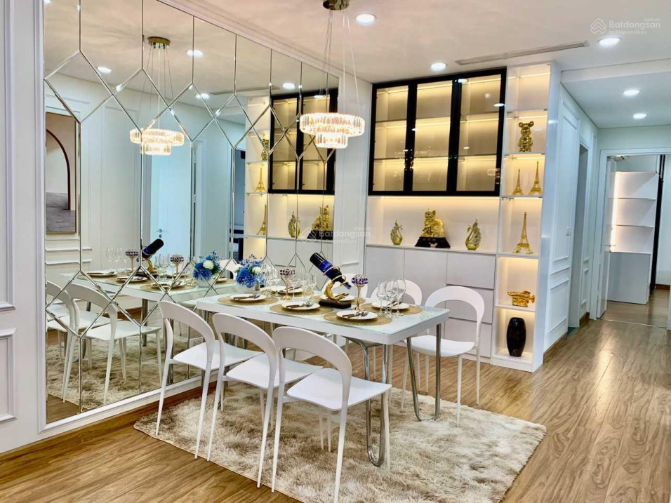 Chính chủ bán gấp chung cư VC7 136 Hồ Tùng Mậu DT 111m2 tầng 15 giá rẻ nhỉnh 4 tỷ