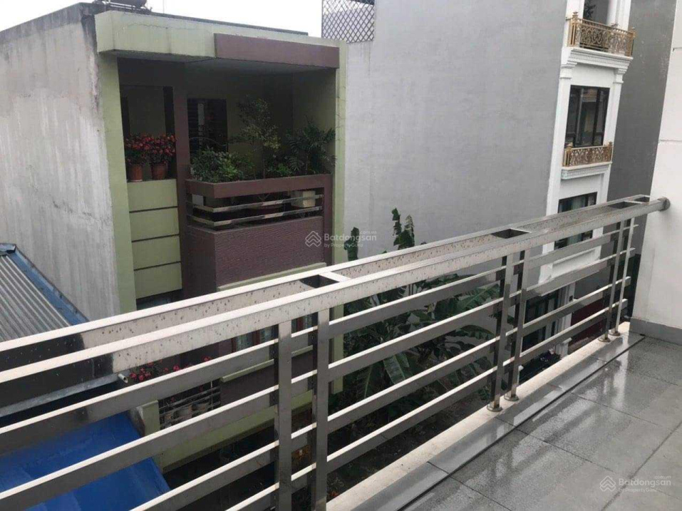 Cho thuê nhà lô 7C Lê Hồng Phong, phường Đông Khê, Hải Phòng