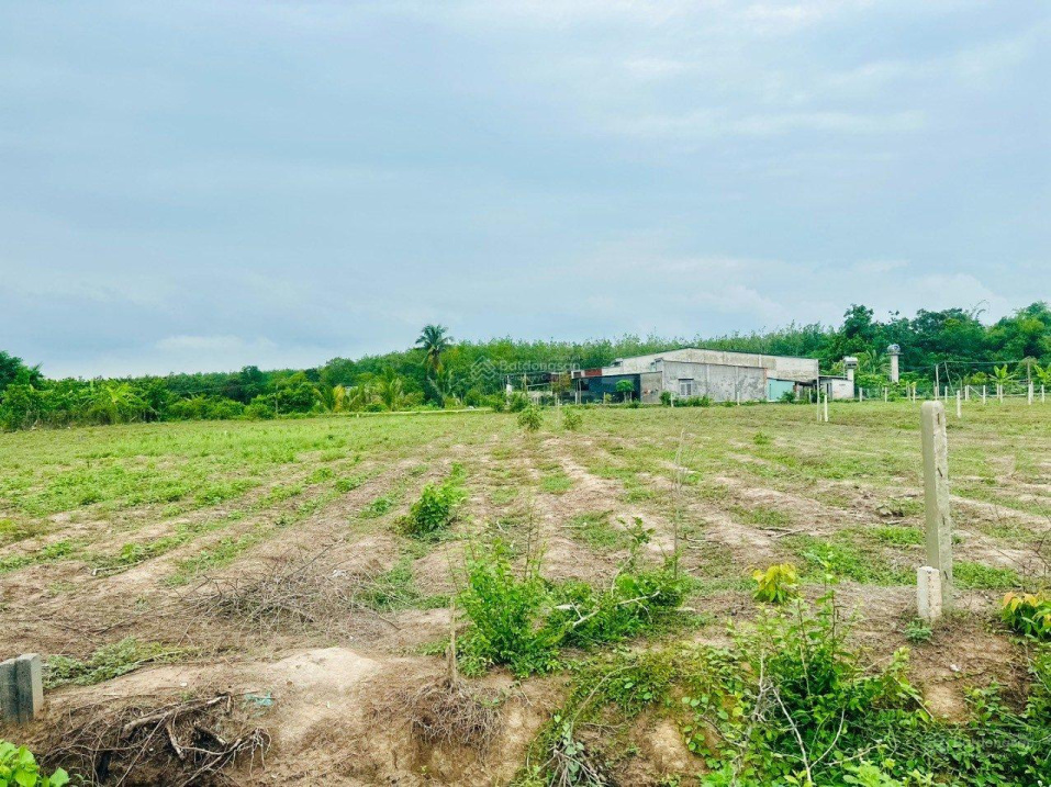 5x36 full thổ cư. Đường bêtông, gần KCN. SHR. Giá 600tr