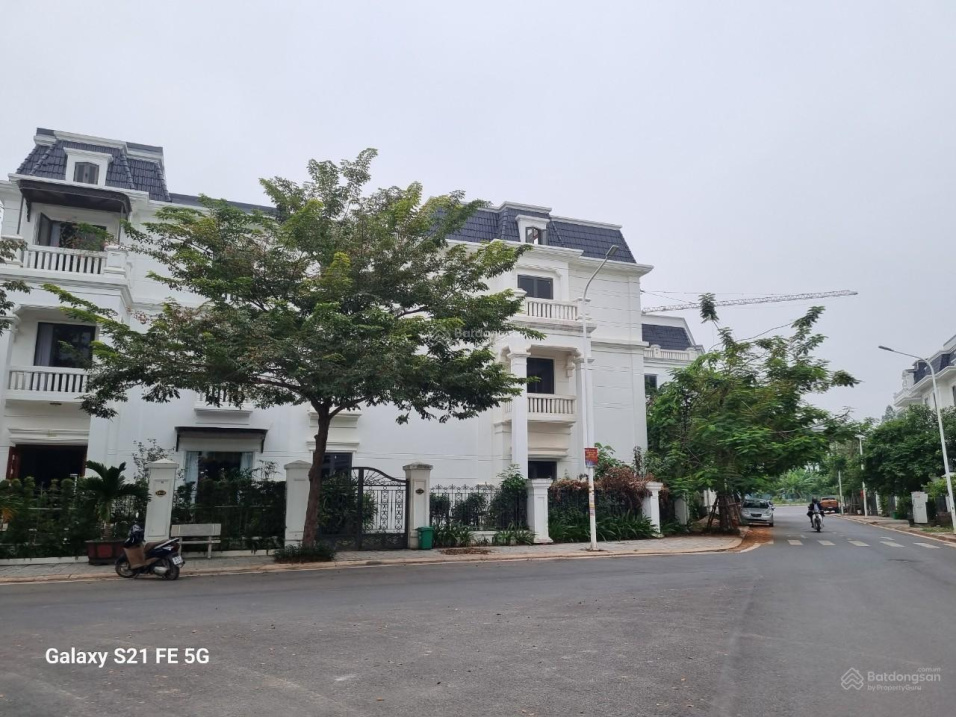 Bán căn shophouse đối diện sảnh A chung cư VCI Tower giá cắt lỗ 2 tỷ