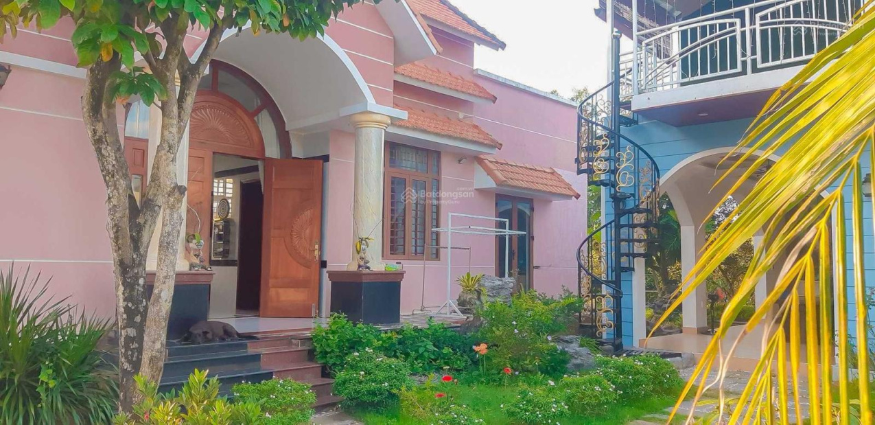 Cần bán nhà mái ngói mới xây 600m2 cách QL56 chỉ 300m, xã Suối Nghệ ...