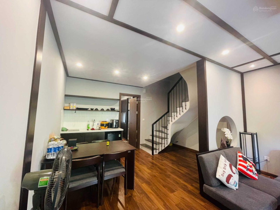 Chính chủ gửi bán gấp căn shophouse hiện đang kinh doanh vận hành 35 tr/tháng. LH 0902 102