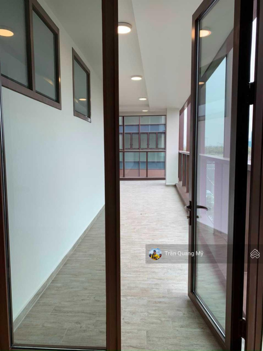 Galleria: 2PN diện tích rộng 109m2, nội thất cơ bản cho thuê, giá 34tr/tháng